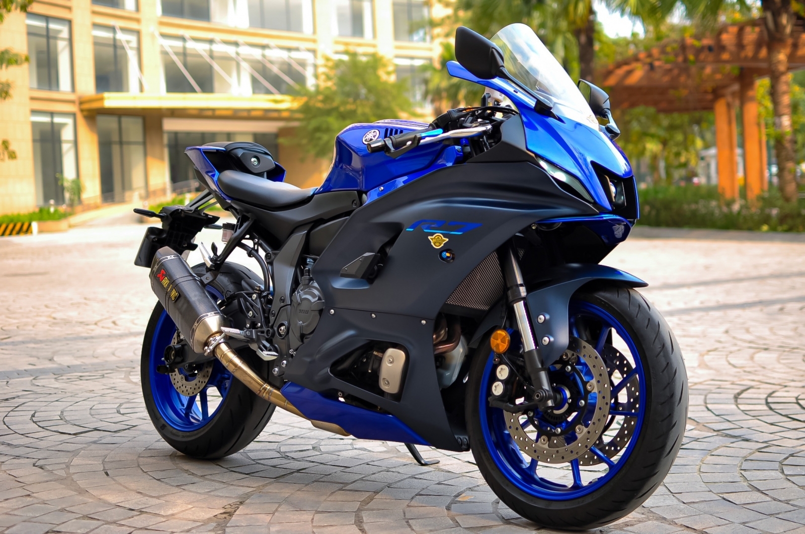 Yamaha R7 2022